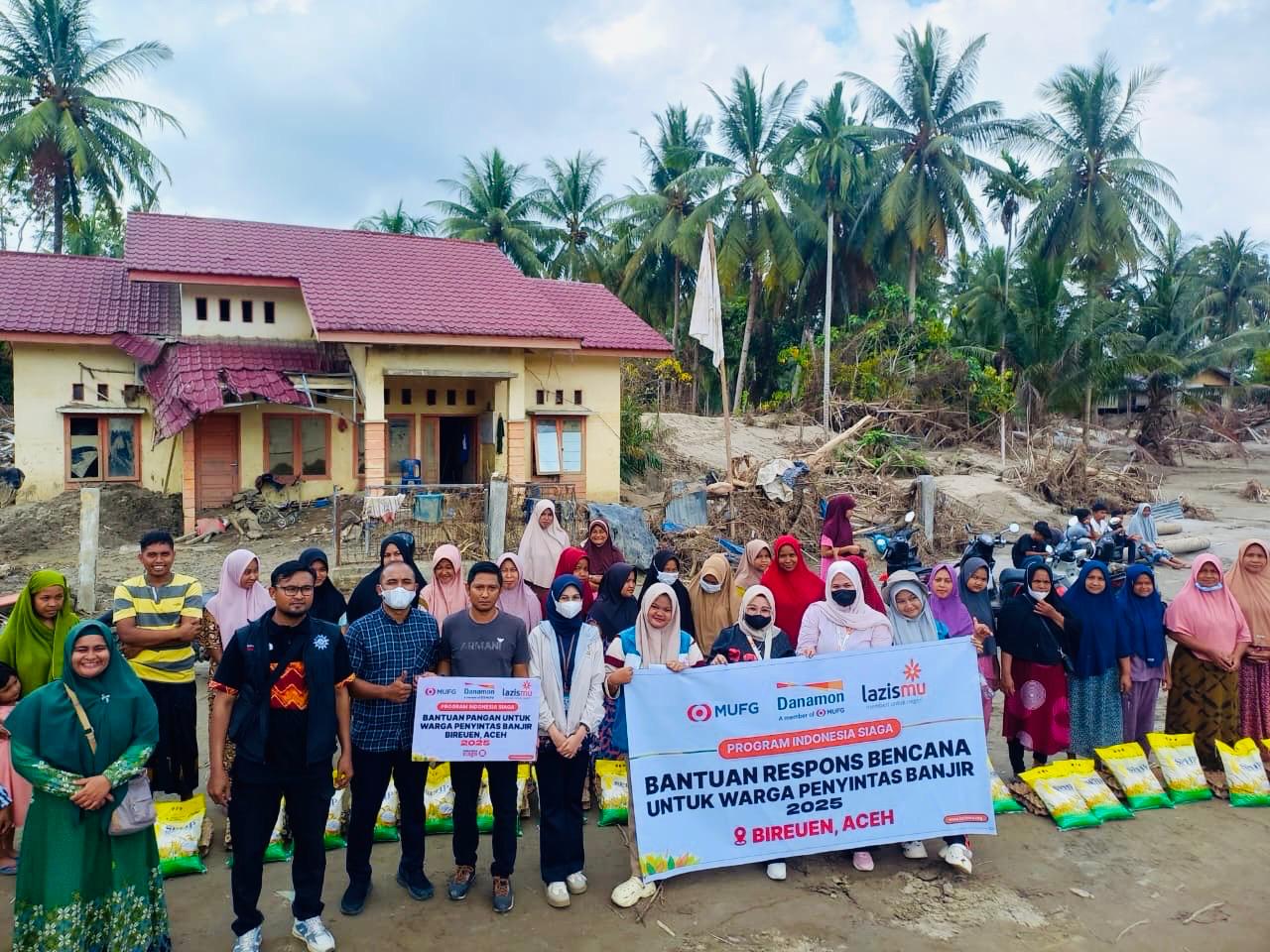 MUFG dan Danamon Salurkan Paket Sembako untuk Korban Bencana di Bireun