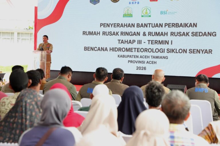 BNPB Serahkan Bantuan Perbaikan Rumah Rusak di Aceh Tamiang Senilai ...